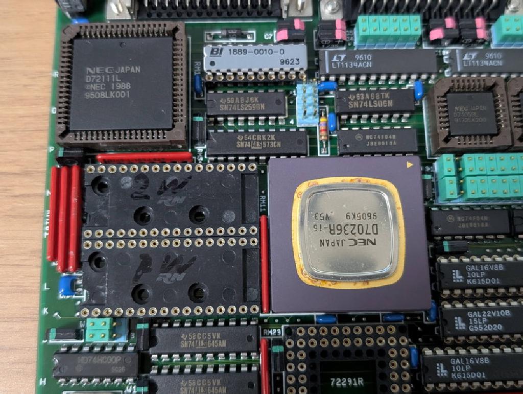 V53 VMEシステムで遊んでみました #5 モニタの強化